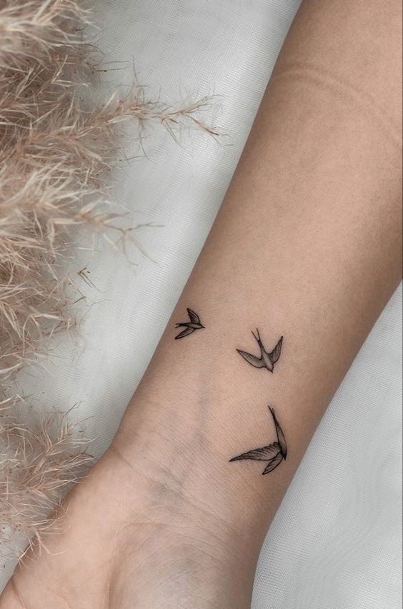 Mini Tatuiruotės: Šiuolaikinės Asmenybės Simbolis | Vean Lithuania