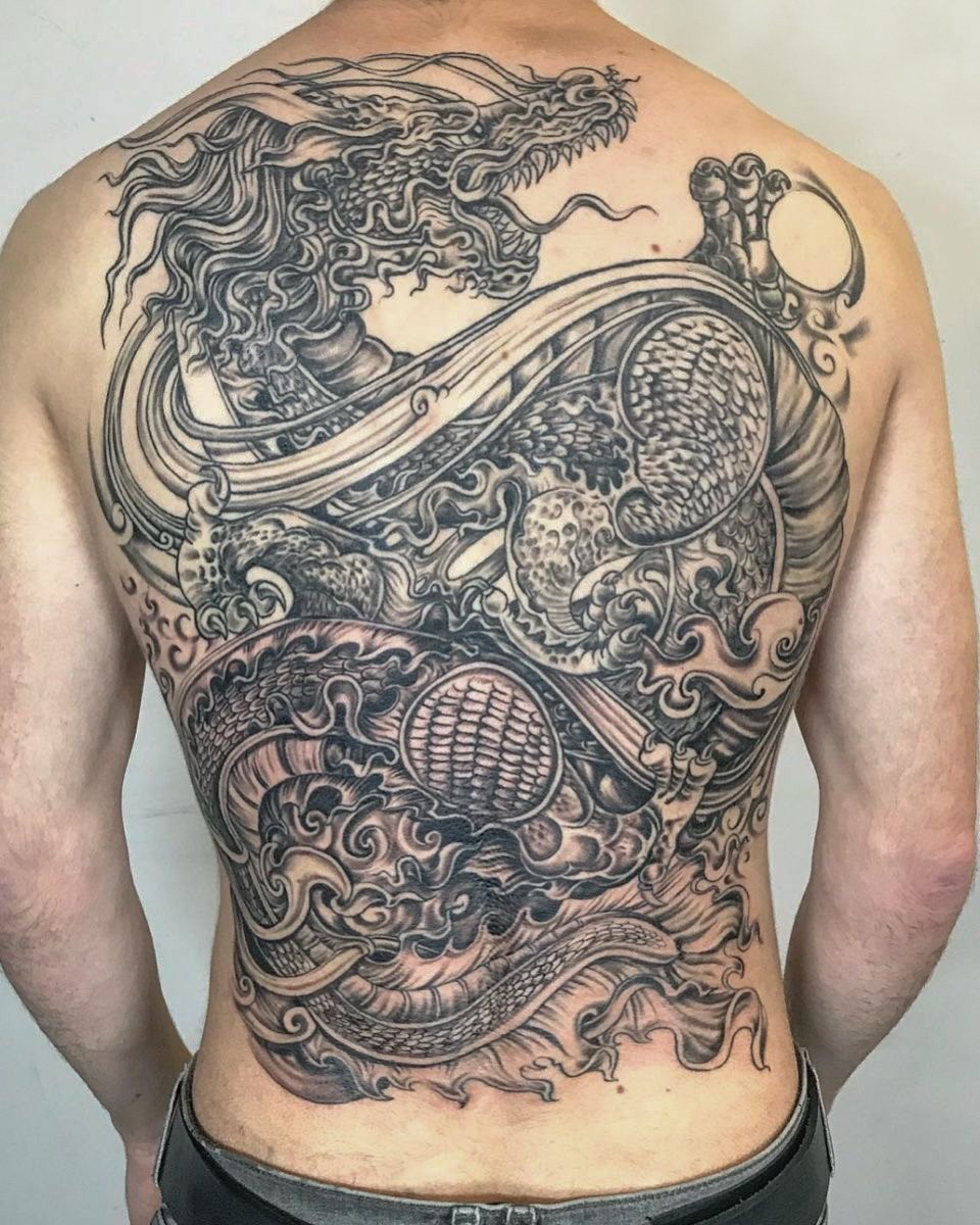 Tatuiruotės ant nugaros: Idėjos, Simbolika ir Stilingi Sprendimai ...